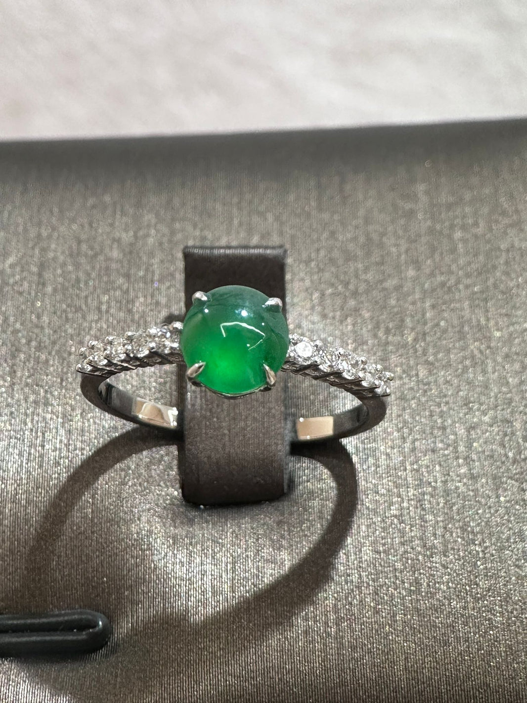 Rare Jadeite 藏玉軒